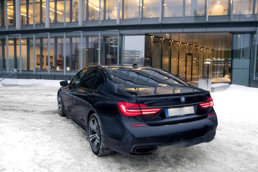 Zils BMW 750 2016 Viļņa, ar dzinēja tilpumu 4.40 L un nobraukumu 149 tūkst. km par 27000 €, foto 23 vietnē AUTOMOTO.COM.LV