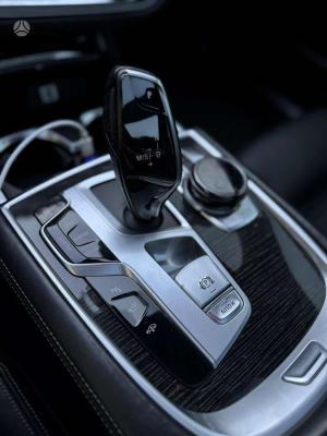Zils BMW 750 2017 Viļņa, ar dzinēja tilpumu 4.40 L un nobraukumu 125 tūkst. km par 27500 €, foto 26 vietnē AUTOMOTO.COM.LV