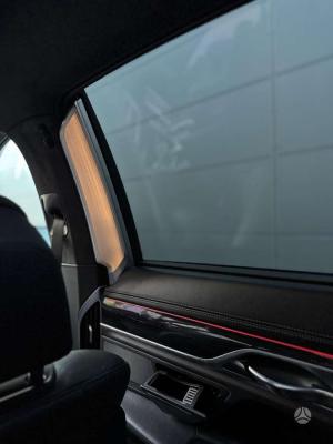 Zils BMW 750 2017 Viļņa, ar dzinēja tilpumu 4.40 L un nobraukumu 125 tūkst. km par 27500 €, foto 38 vietnē AUTOMOTO.COM.LV