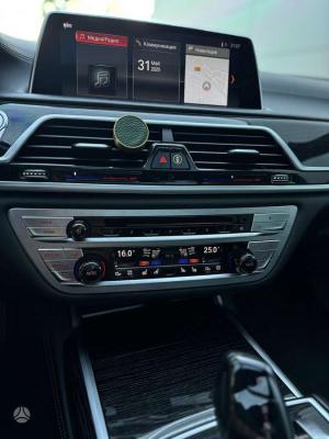 Zils BMW 750 2017 Viļņa, ar dzinēja tilpumu 4.40 L un nobraukumu 125 tūkst. km par 27500 €, foto 42 vietnē AUTOMOTO.COM.LV