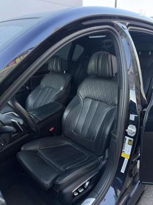 Zils BMW 750 2017 Viļņa, ar dzinēja tilpumu 4.40 L un nobraukumu 125 tūkst. km par 27500 €, foto 46 vietnē AUTOMOTO.COM.LV