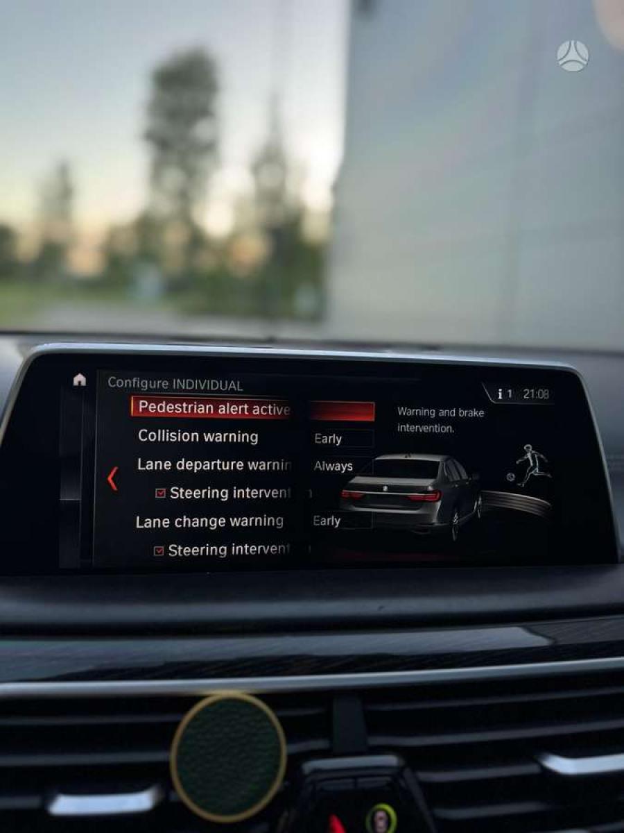 Zils BMW 750 2017 Viļņa, ar dzinēja tilpumu 4.40 L un nobraukumu 125 tūkst. km par 27500 €, foto 56 vietnē AUTOMOTO.COM.LV