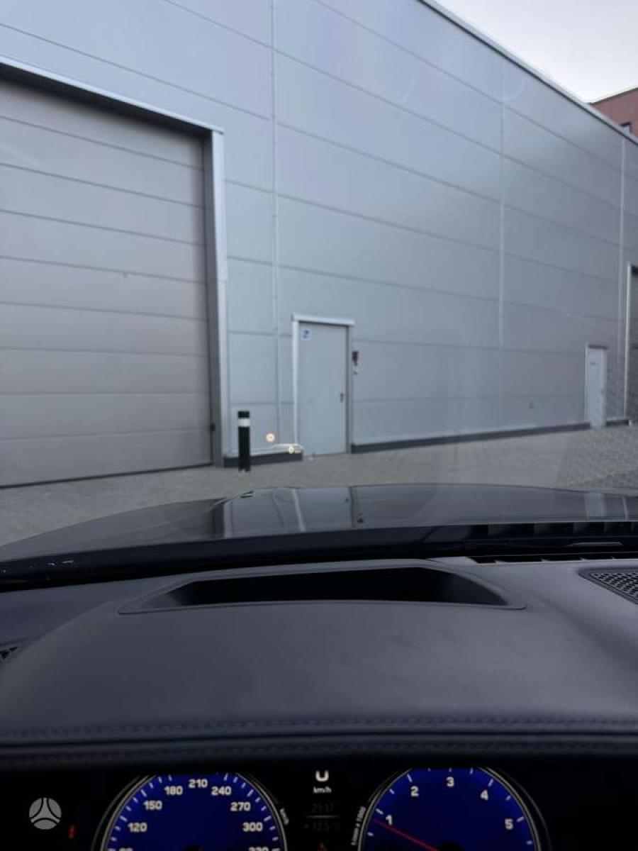Zils BMW 750 2017 Viļņa, ar dzinēja tilpumu 4.40 L un nobraukumu 125 tūkst. km par 27500 €, foto 62 vietnē AUTOMOTO.COM.LV