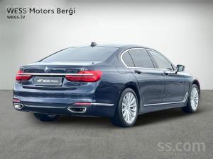 Синий БМВ 750 2018 в Рига, объемом двигателя 3.00 л и пробегом 185 тыс. км за 29990 €, фото 3 на AUTOMOTO.COM.LV