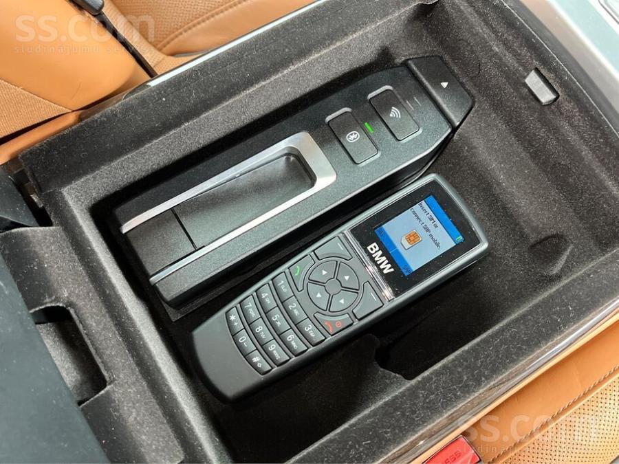 Синий БМВ 750 2018 в Рига, объемом двигателя 3.00 л и пробегом 185 тыс. км за 29990 €, фото 26 на AUTOMOTO.COM.LV