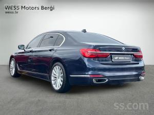 Синий БМВ 750 2018 в Рига, объемом двигателя 3.00 л и пробегом 185 тыс. км за 29990 €, фото 30 на AUTOMOTO.COM.LV