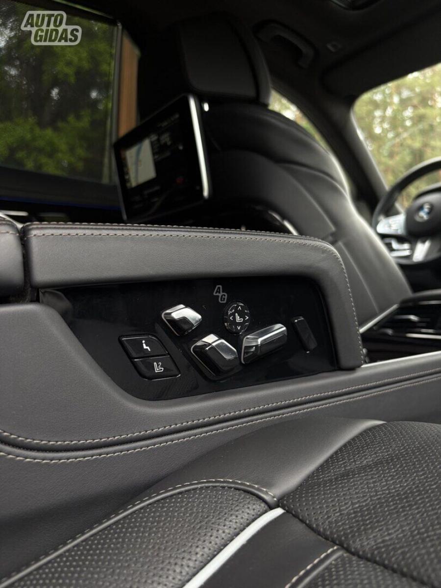 Zils BMW 750 2019 Prienai, ar dzinēja tilpumu 3.00 L un nobraukumu 176 tūkst. km par 48500 €, foto 10 vietnē AUTOMOTO.COM.LV