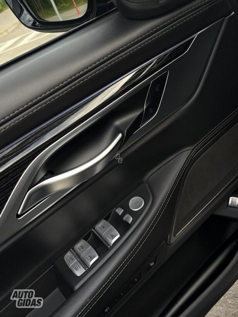 Zils BMW 750 2019 Prienai, ar dzinēja tilpumu 3.00 L un nobraukumu 176 tūkst. km par 48500 €, foto 33 vietnē AUTOMOTO.COM.LV