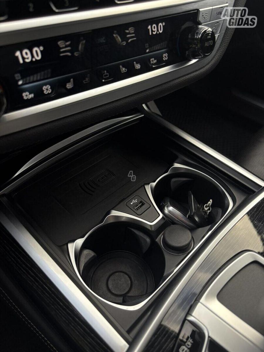 Zils BMW 750 2019 Prienai, ar dzinēja tilpumu 3.00 L un nobraukumu 176 tūkst. km par 48500 €, foto 34 vietnē AUTOMOTO.COM.LV