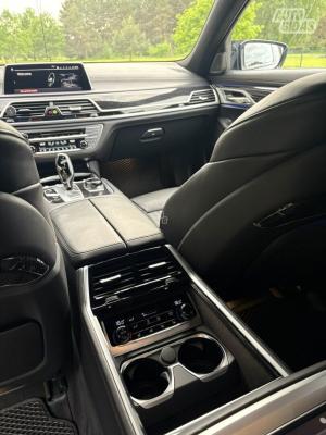 Zils BMW 750 2019 Prienai, ar dzinēja tilpumu 3.00 L un nobraukumu 176 tūkst. km par 48500 €, foto 7 vietnē AUTOMOTO.COM.LV