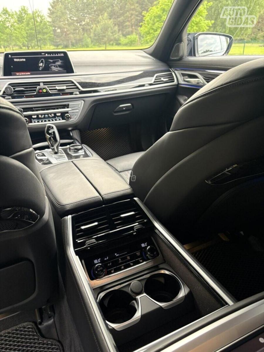 Zils BMW 750 2019 Prienai, ar dzinēja tilpumu 3.00 L un nobraukumu 176 tūkst. km par 48500 €, foto 7 vietnē AUTOMOTO.COM.LV