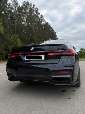 Zils BMW 750 2019 Prienai, ar dzinēja tilpumu 3.00 L un nobraukumu 176 tūkst. km par 48500 €, foto 18 vietnē AUTOMOTO.COM.LV