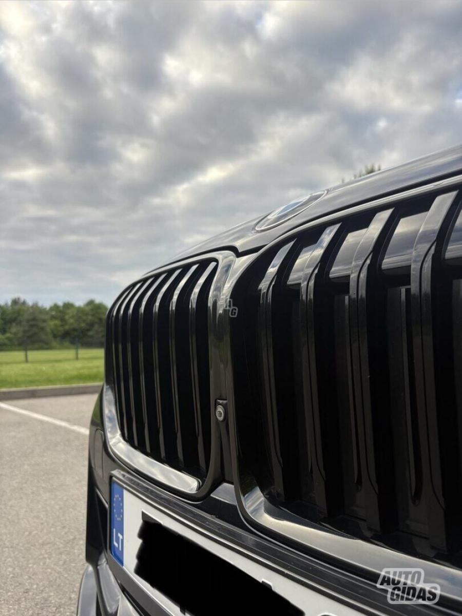 Zils BMW 750 2019 Prienai, ar dzinēja tilpumu 3.00 L un nobraukumu 176 tūkst. km par 48500 €, foto 23 vietnē AUTOMOTO.COM.LV