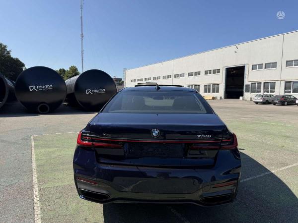 Zils BMW 750 2021 Marijampole, ar dzinēja tilpumu 4.40 L un nobraukumu 147 tūkst. km par 36500 €, foto 7 vietnē AUTOMOTO.COM.LV