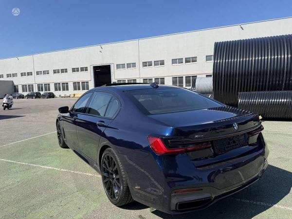 Zils BMW 750 2021 Marijampole, ar dzinēja tilpumu 4.40 L un nobraukumu 147 tūkst. km par 36500 €, foto 8 vietnē AUTOMOTO.COM.LV