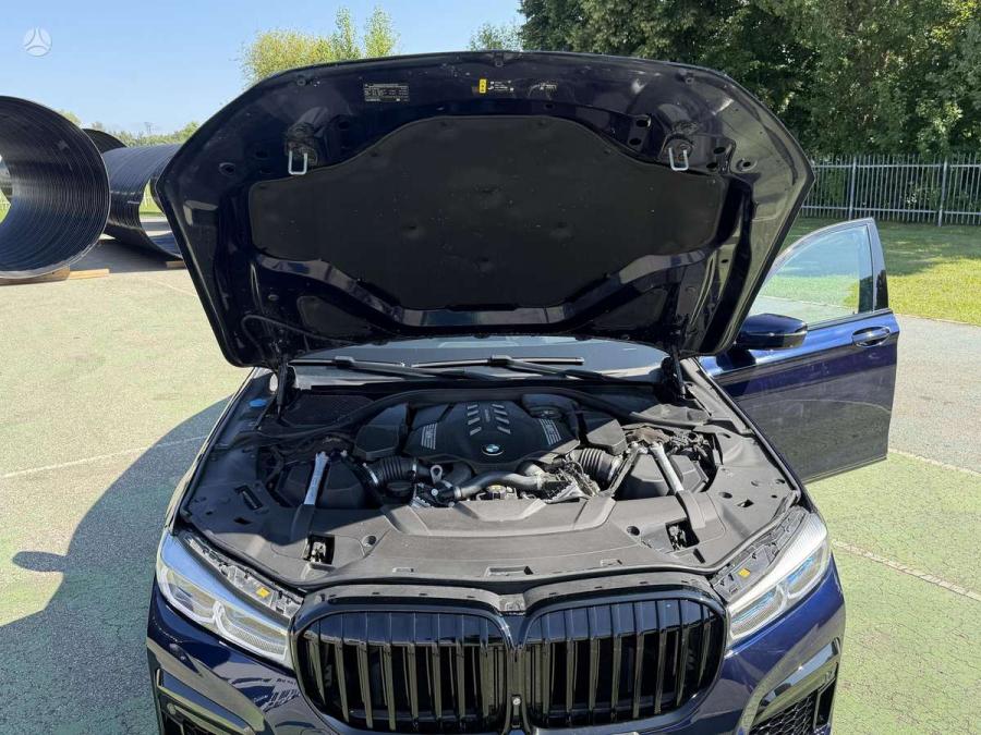 Zils BMW 750 2021 Marijampole, ar dzinēja tilpumu 4.40 L un nobraukumu 147 tūkst. km par 36500 €, foto 19 vietnē AUTOMOTO.COM.LV
