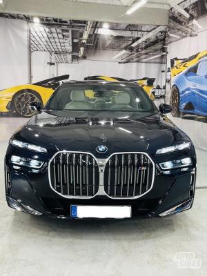 Blue BMW 750 2024 in Kaunas, with an engine capacity of 3.00 L and mileage of 22 thousand km for 99000 €, photo  on AUTOMOTO.COM.LV