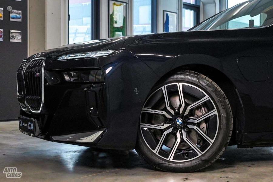 Zils BMW 750 2024 Marijampole, ar dzinēja tilpumu 3.00 L un nobraukumu 22 tūkst. km par 95950 €, foto 6 vietnē AUTOMOTO.COM.LV