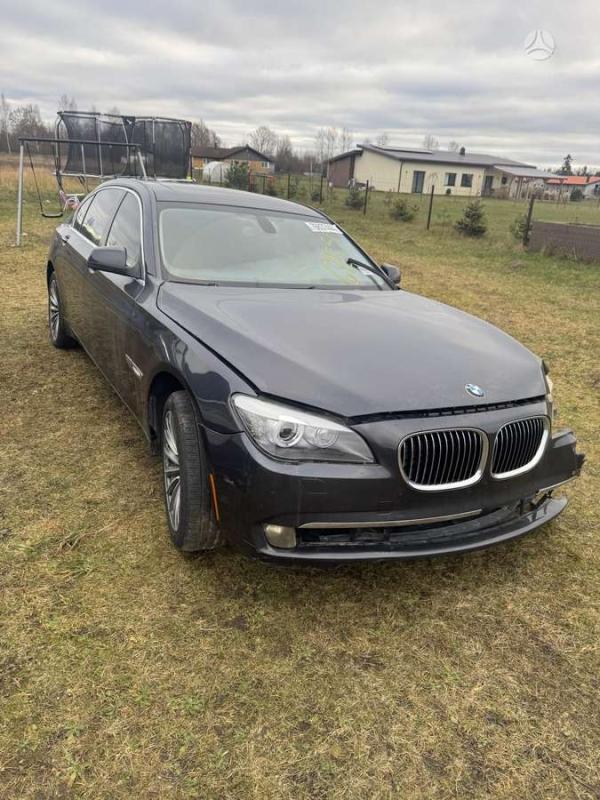 Brūns BMW 750 2011 Klaipėda, ar dzinēja tilpumu 4.40 L un nobraukumu 199 tūkst. km par 5000 €, foto 7 vietnē AUTOMOTO.COM.LV