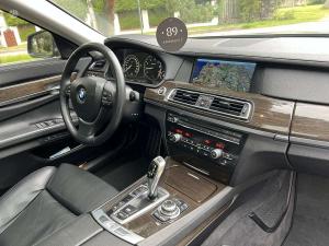 Brūns BMW 750 2011 Viļņa, ar dzinēja tilpumu 4.40 L un nobraukumu 151 tūkst. km par 7999 €, foto 19 vietnē AUTOMOTO.COM.LV