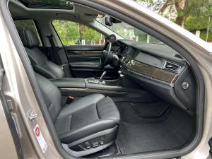 Brūns BMW 750 2011 Viļņa, ar dzinēja tilpumu 4.40 L un nobraukumu 151 tūkst. km par 7999 €, foto 20 vietnē AUTOMOTO.COM.LV