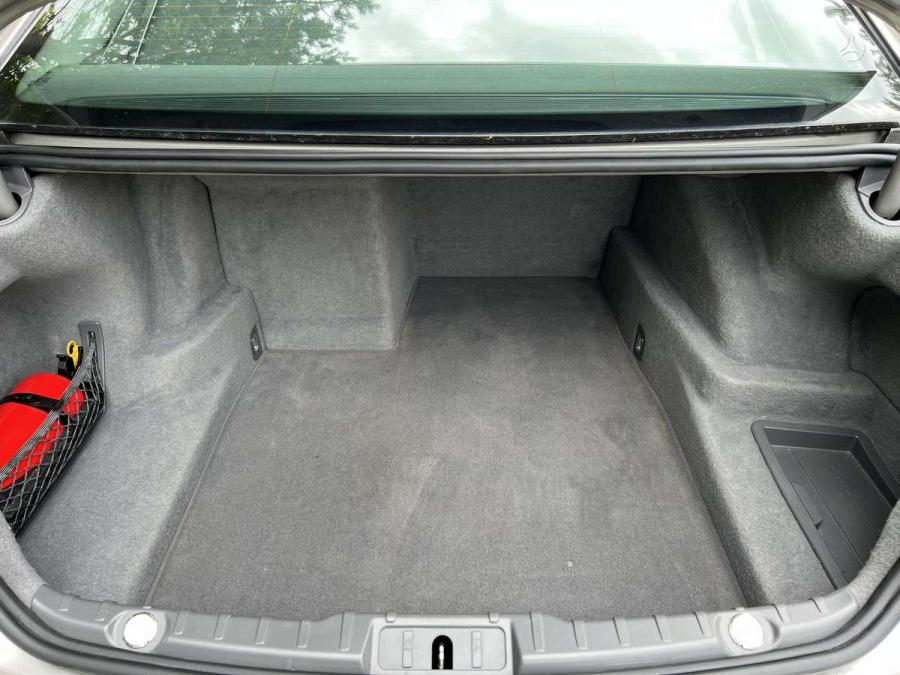 Brūns BMW 750 2011 Viļņa, ar dzinēja tilpumu 4.40 L un nobraukumu 151 tūkst. km par 7999 €, foto 31 vietnē AUTOMOTO.COM.LV