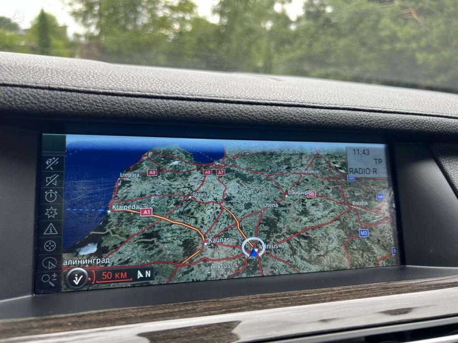 Brūns BMW 750 2011 Viļņa, ar dzinēja tilpumu 4.40 L un nobraukumu 151 tūkst. km par 7999 €, foto 38 vietnē AUTOMOTO.COM.LV