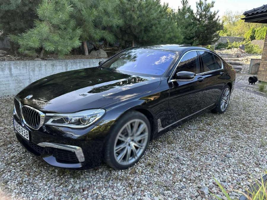 Brūns BMW 750 2017 Marijampole, ar dzinēja tilpumu 2.99 L un nobraukumu 123 tūkst. km par 33500 €, foto 1 vietnē AUTOMOTO.COM.LV