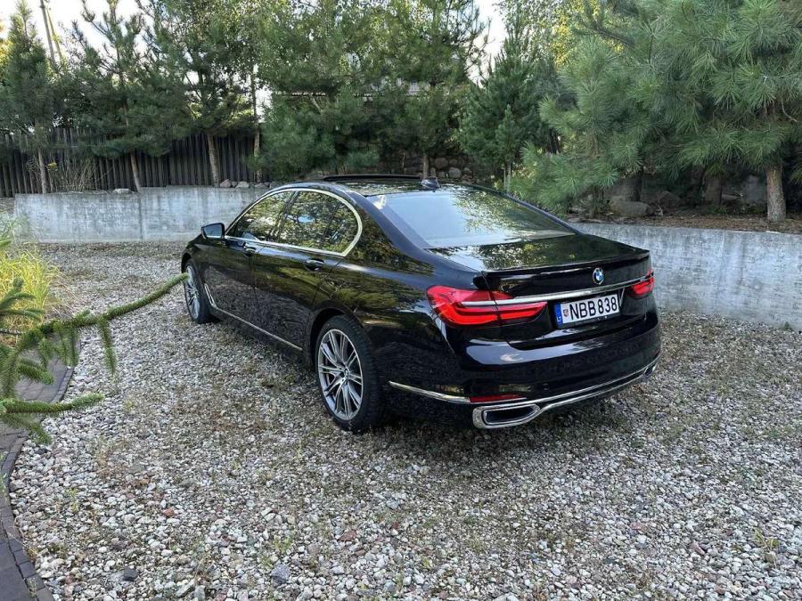 Brūns BMW 750 2017 Marijampole, ar dzinēja tilpumu 2.99 L un nobraukumu 123 tūkst. km par 33500 €, foto 3 vietnē AUTOMOTO.COM.LV