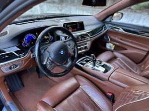Brūns BMW 750 2017 Marijampole, ar dzinēja tilpumu 2.99 L un nobraukumu 123 tūkst. km par 33500 €, foto 15 vietnē AUTOMOTO.COM.LV