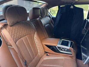 Brūns BMW 750 2017 Marijampole, ar dzinēja tilpumu 2.99 L un nobraukumu 123 tūkst. km par 33500 €, foto 19 vietnē AUTOMOTO.COM.LV