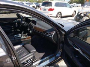 Brūns BMW 750 2020 Viļņa, ar dzinēja tilpumu 4.40 L un nobraukumu 75 tūkst. km par 16999 €, foto 12 vietnē AUTOMOTO.COM.LV