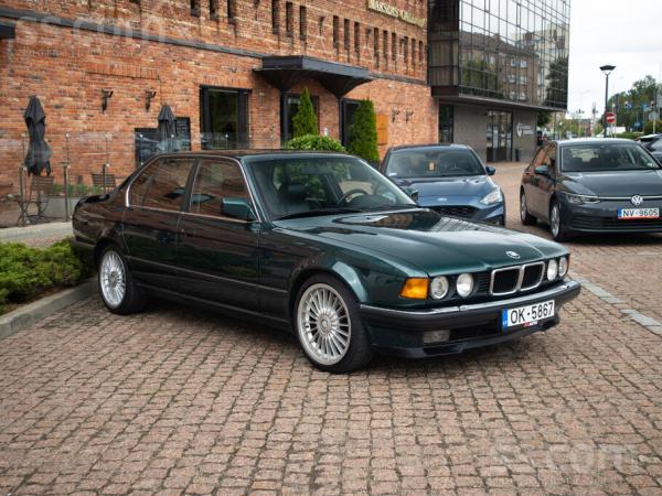 Zaļš BMW 750 1991 Liepāja, ar dzinēja tilpumu 5.00 L un nobraukumu 262 tūkst. km par 9750 €, foto 1 vietnē AUTOMOTO.COM.LV