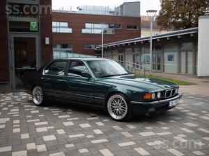 БМВ 750 1991 в Лиепая на AUTOMOTO.COM.LV Зеленый БМВ 750 1991 в Лиепая, объемом двигателя 5.00 л и пробегом 262 тыс. км за 7500 €, фото 1 на AUTOMOTO.COM.LV