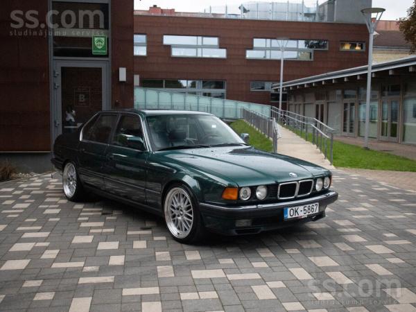 БМВ 750 1991 в Лиепая на AUTOMOTO.COM.LV Зеленый БМВ 750 1991 в Лиепая, объемом двигателя 5.00 л и пробегом 262 тыс. км за 7500 €, фото 9 на AUTOMOTO.COM.LV