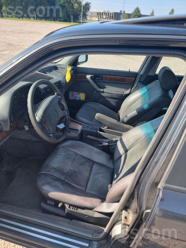 Pelēks BMW 750 1988 Talsi, ar dzinēja tilpumu 5.00 L un nobraukumu 300 tūkst. km par 6500 €, foto 6 vietnē AUTOMOTO.COM.LV