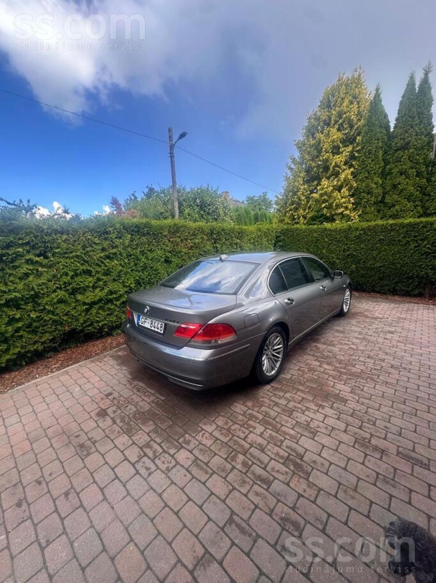 Pelēks BMW 750 2005 Rīga, ar dzinēja tilpumu 4.80 L un nobraukumu 170 tūkst. km par 6500 €, foto 3 vietnē AUTOMOTO.COM.LV