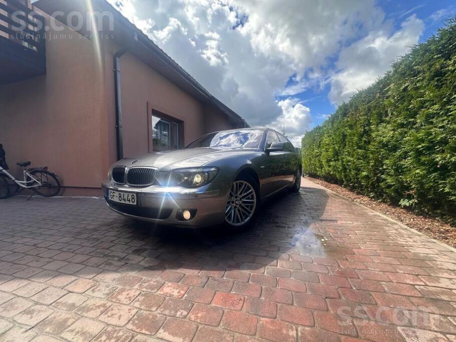 Pelēks BMW 750 2005 Rīga, ar dzinēja tilpumu 4.80 L un nobraukumu 170 tūkst. km par 6500 €, foto 5 vietnē AUTOMOTO.COM.LV