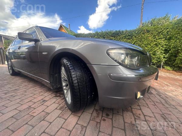 Pelēks BMW 750 2005 Rīga, ar dzinēja tilpumu 4.80 L un nobraukumu 170 tūkst. km par 6500 €, foto 7 vietnē AUTOMOTO.COM.LV