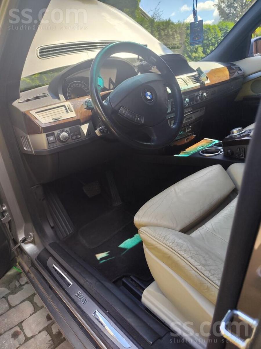 Pelēks BMW 750 2005 Rīga, ar dzinēja tilpumu 4.80 L un nobraukumu 170 tūkst. km par 6500 €, foto 13 vietnē AUTOMOTO.COM.LV