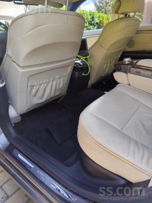 Pelēks BMW 750 2005 Rīga, ar dzinēja tilpumu 4.80 L un nobraukumu 170 tūkst. km par 6500 €, foto 17 vietnē AUTOMOTO.COM.LV