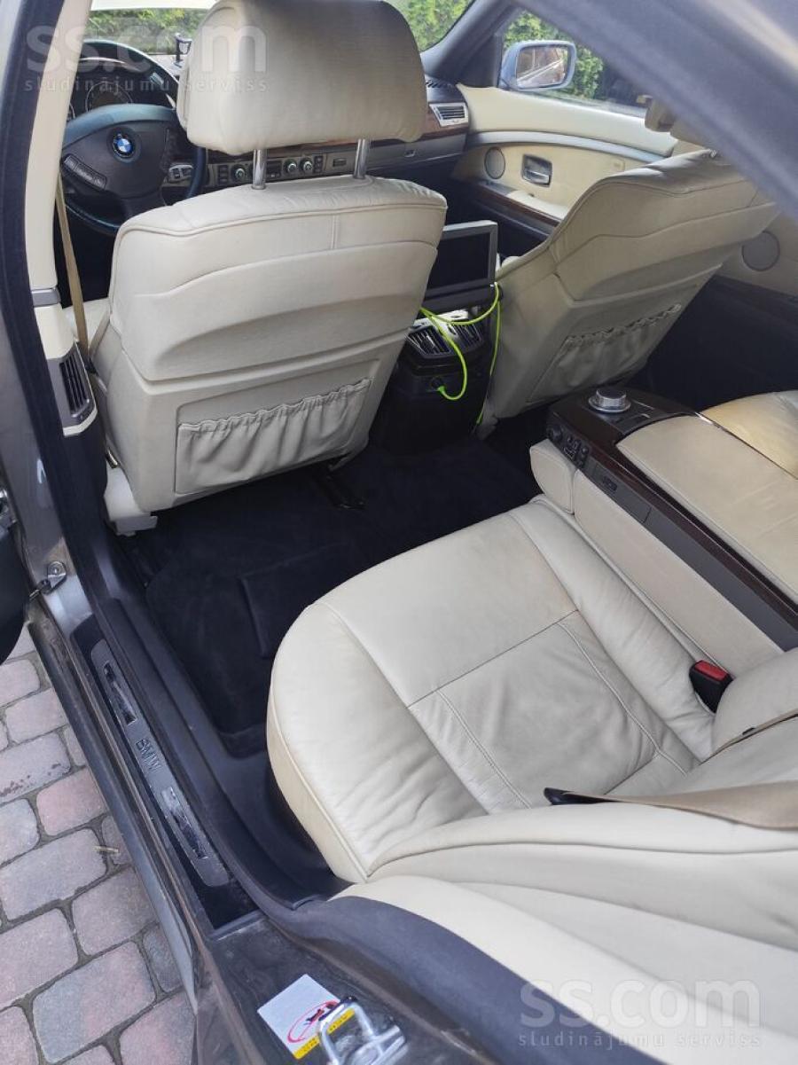 Pelēks BMW 750 2005 Rīga, ar dzinēja tilpumu 4.80 L un nobraukumu 170 tūkst. km par 6500 €, foto 18 vietnē AUTOMOTO.COM.LV