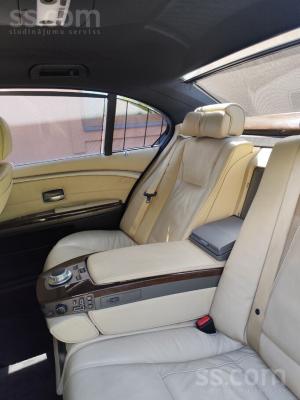 Pelēks BMW 750 2005 Rīga, ar dzinēja tilpumu 4.80 L un nobraukumu 170 tūkst. km par 6500 €, foto 19 vietnē AUTOMOTO.COM.LV