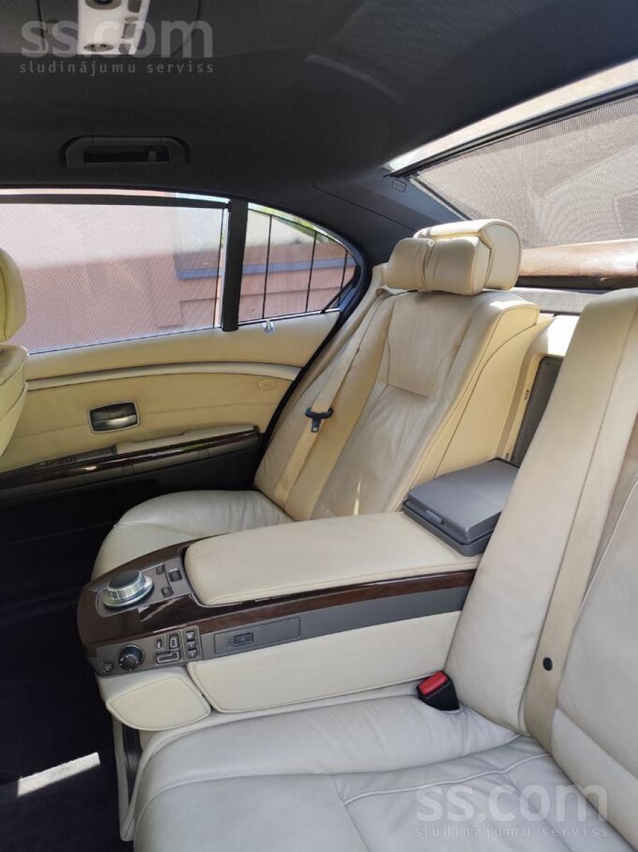 Pelēks BMW 750 2005 Rīga, ar dzinēja tilpumu 4.80 L un nobraukumu 170 tūkst. km par 6500 €, foto 19 vietnē AUTOMOTO.COM.LV