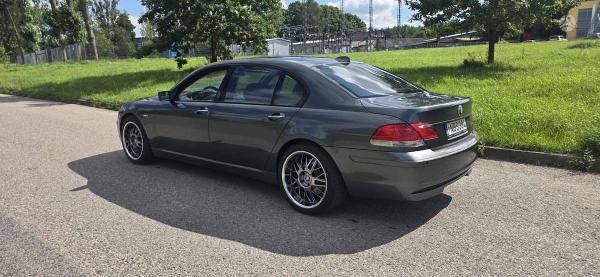Grey BMW 750 2005 in Vilnius, with an engine capacity of 4.80 L and mileage of 304 thousand km for 6300 €, photo 4 on AUTOMOTO.COM.LV