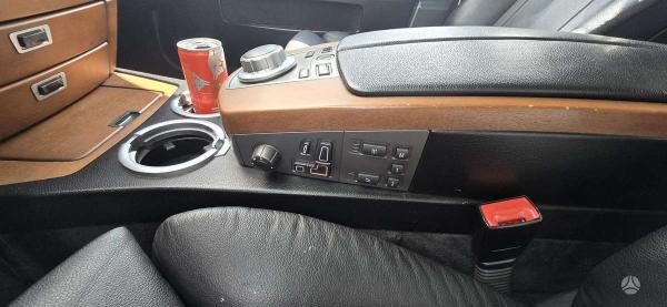 Grey BMW 750 2005 in Vilnius, with an engine capacity of 4.80 L and mileage of 304 thousand km for 6300 €, photo 9 on AUTOMOTO.COM.LV