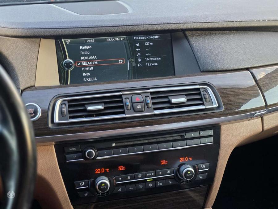 Pelēks BMW 750 2008 Kretinga, ar dzinēja tilpumu 4.40 L un nobraukumu 194 tūkst. km par 6600 €, foto 15 vietnē AUTOMOTO.COM.LV