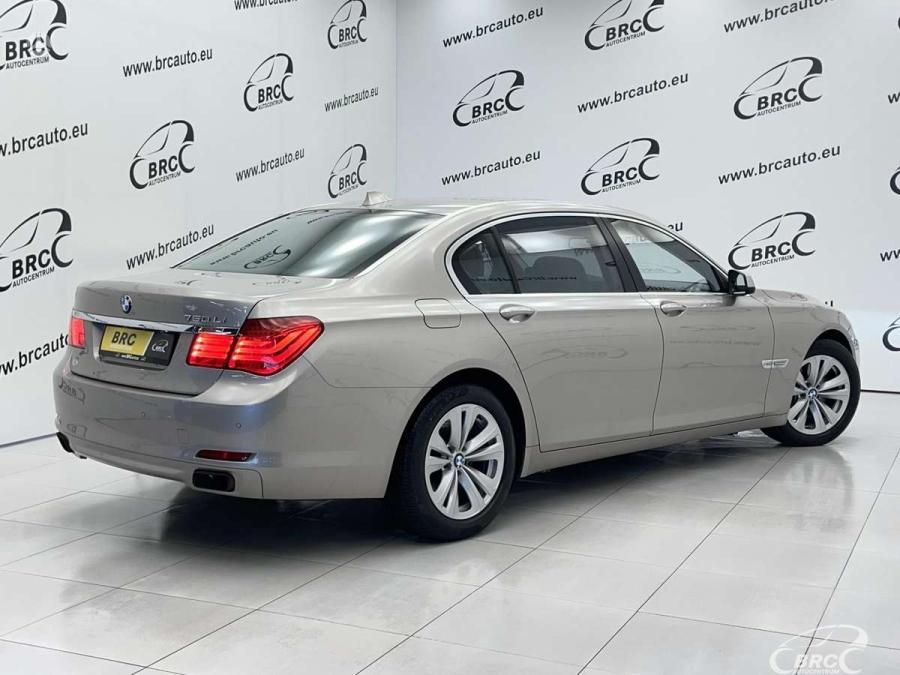 Grey BMW 750 2011 in Vilnius, with an engine capacity of 4.40 L and mileage of 233 thousand km for 9500 €, photo 3 on AUTOMOTO.COM.LV