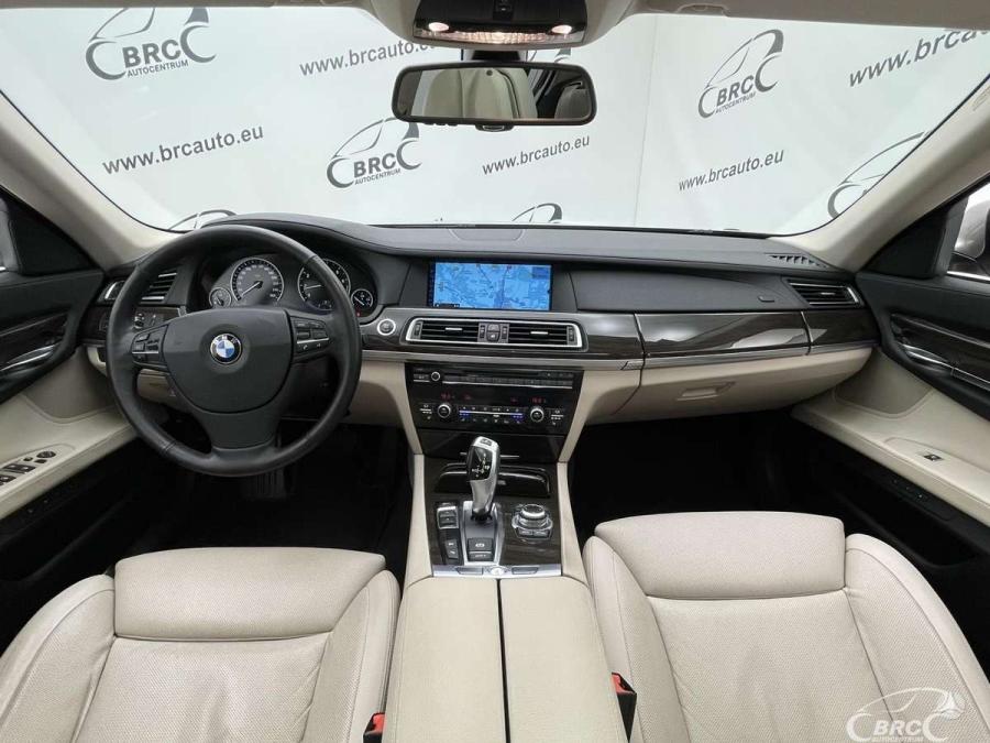 Grey BMW 750 2011 in Vilnius, with an engine capacity of 4.40 L and mileage of 233 thousand km for 9500 €, photo 4 on AUTOMOTO.COM.LV