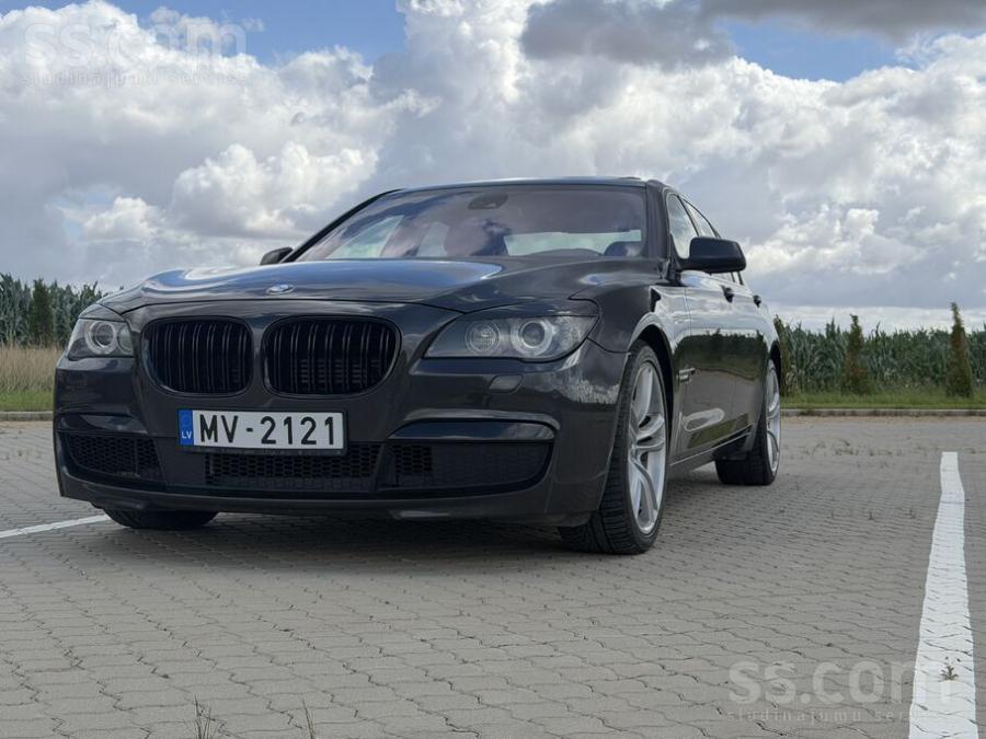 Pelēks BMW 750 2011 Jelgava, ar dzinēja tilpumu 4.40 L un nobraukumu 216 tūkst. km par 12900 €, foto 1 vietnē AUTOMOTO.COM.LV